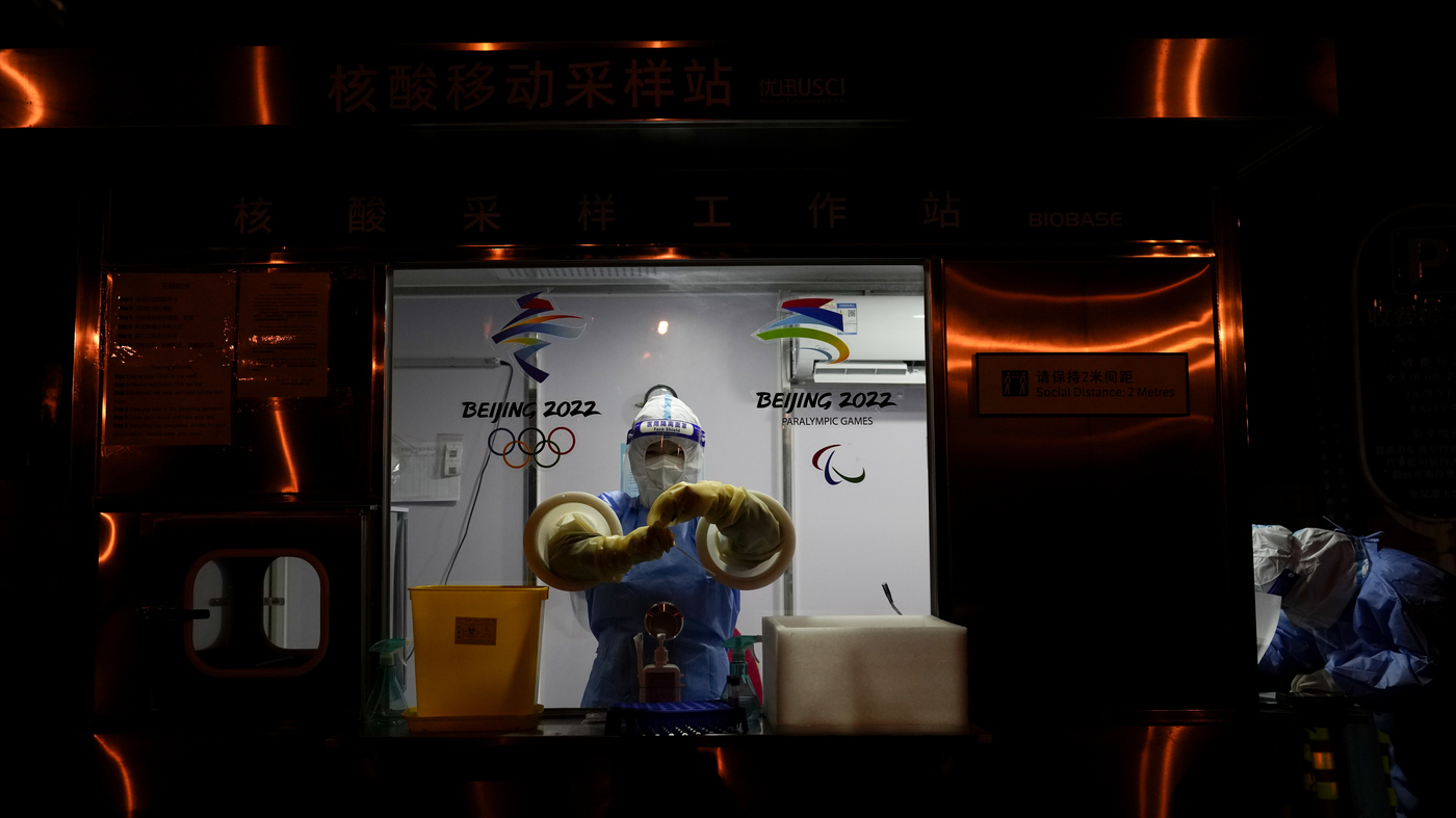 COVID-19 jeopardizes medal hopes for some Olympic athletes in Beijing : NPR