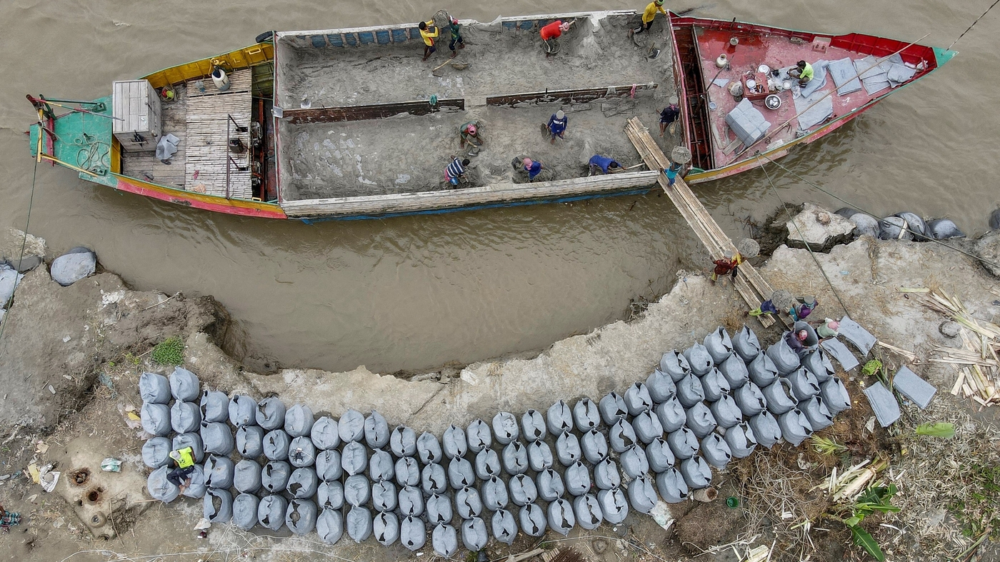 The first step to preparing for surging climate migration? Defining it ...