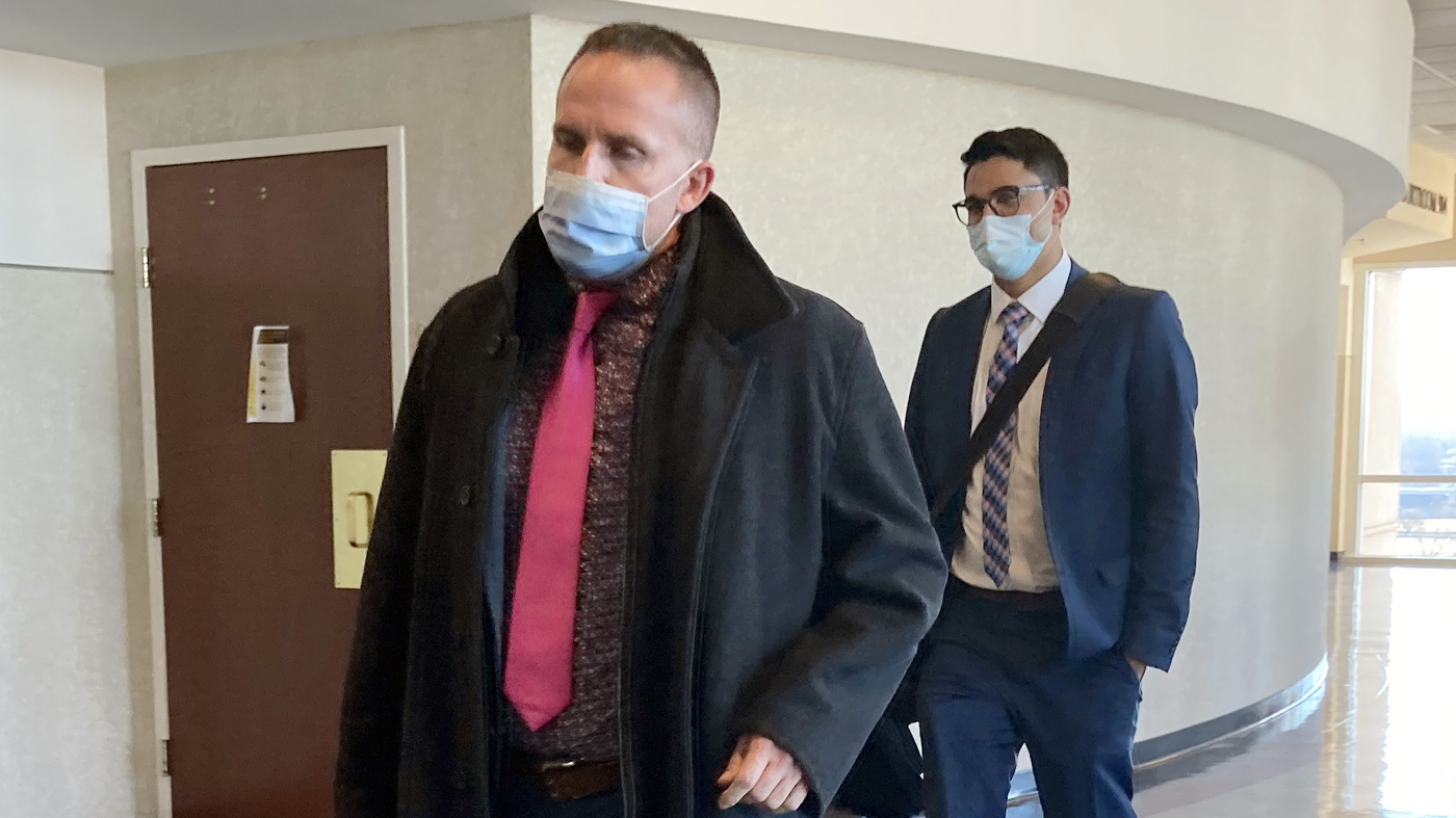 Trial begins for ex-officer charged in the raid that killed Breonna ...