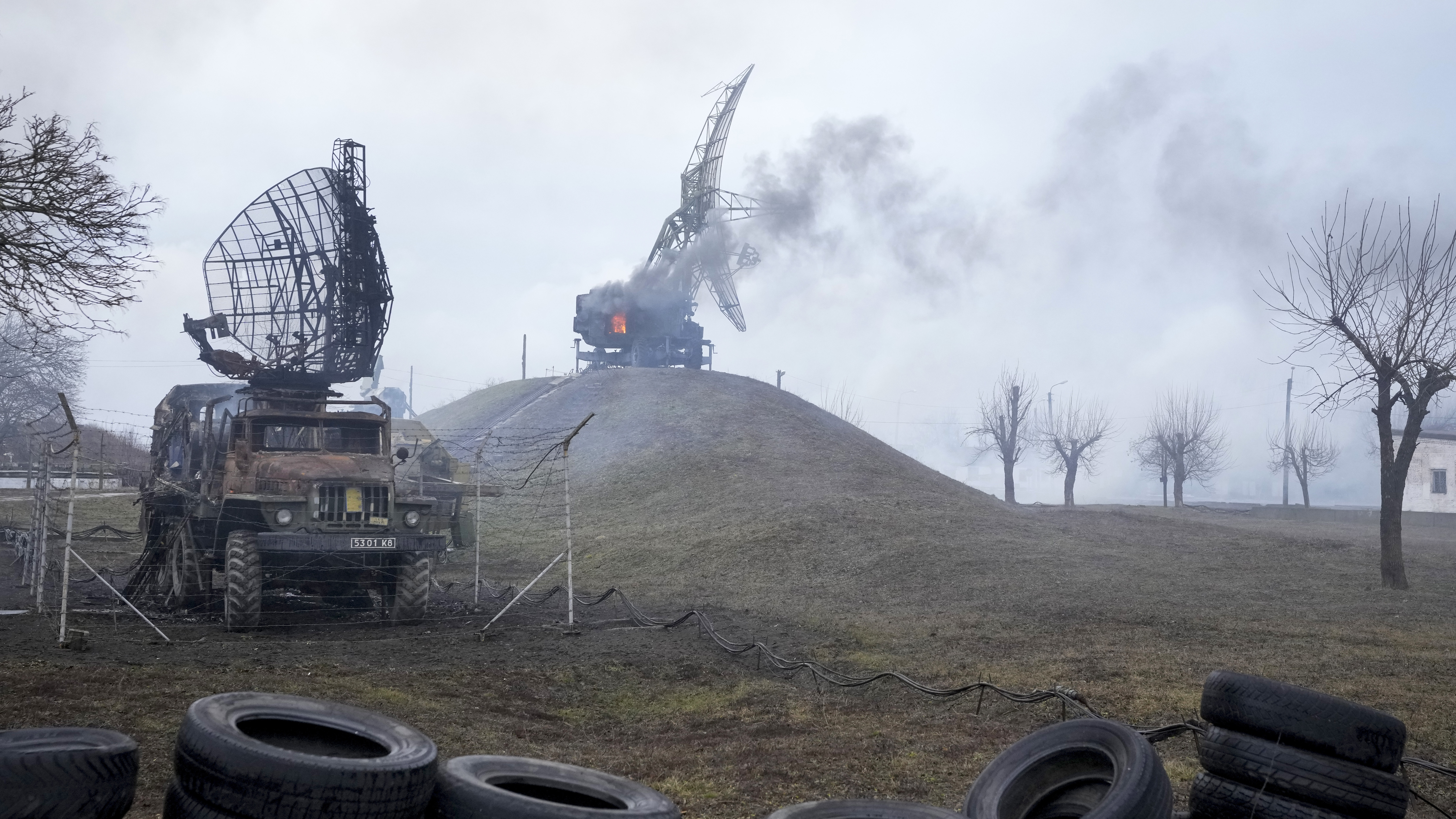 Explosions heard across Ukraine as Putin announces Russian military ...