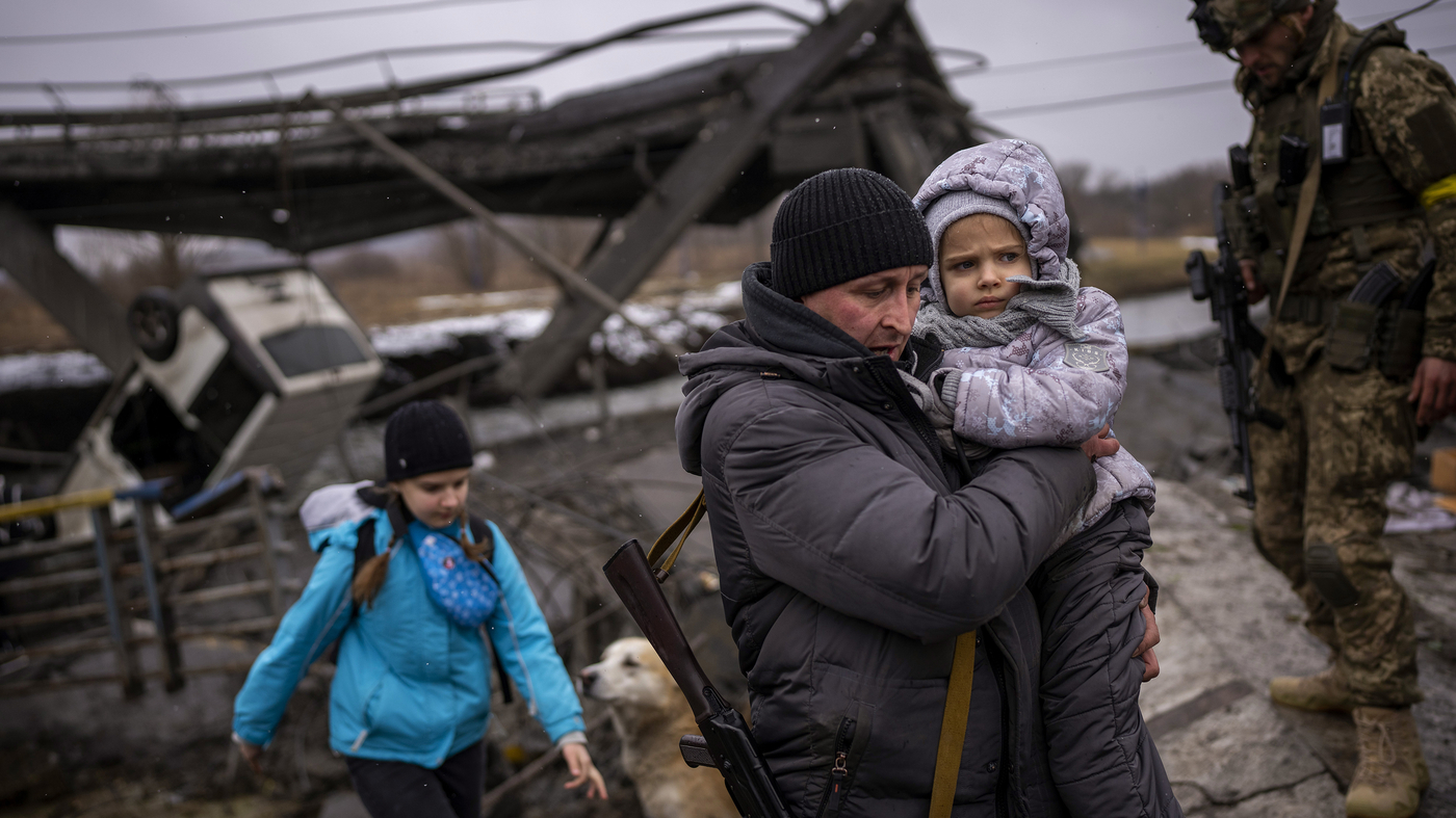 Photos from Ukraine: What it looks like after the Russian invasion ...