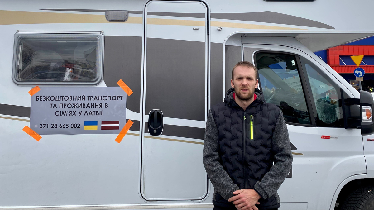 An ad hoc army of volunteers assembles to help Ukrainian refugees : NPR