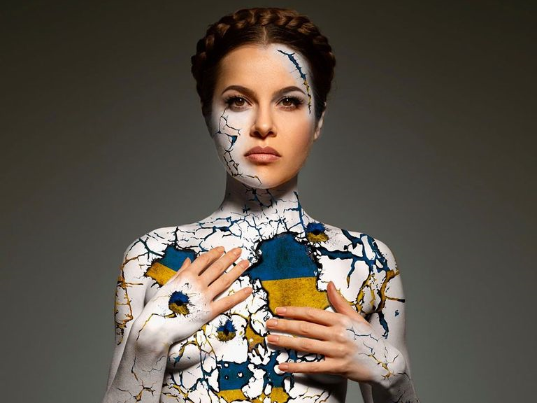 These Ukrainian artists capture the country's spirit and the war's toll ...