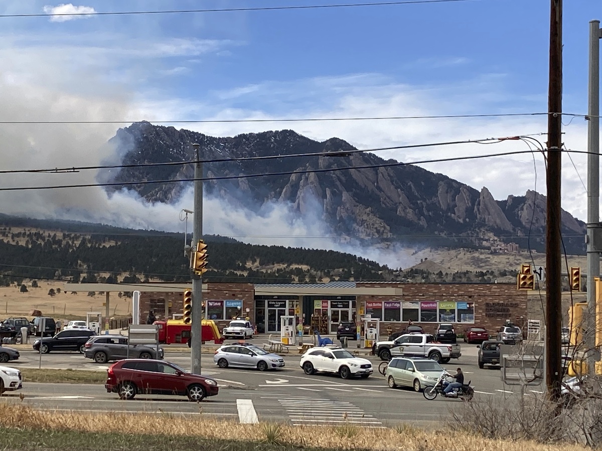 Colorado wildfire: Thousands ordered to evacuate : NPR
