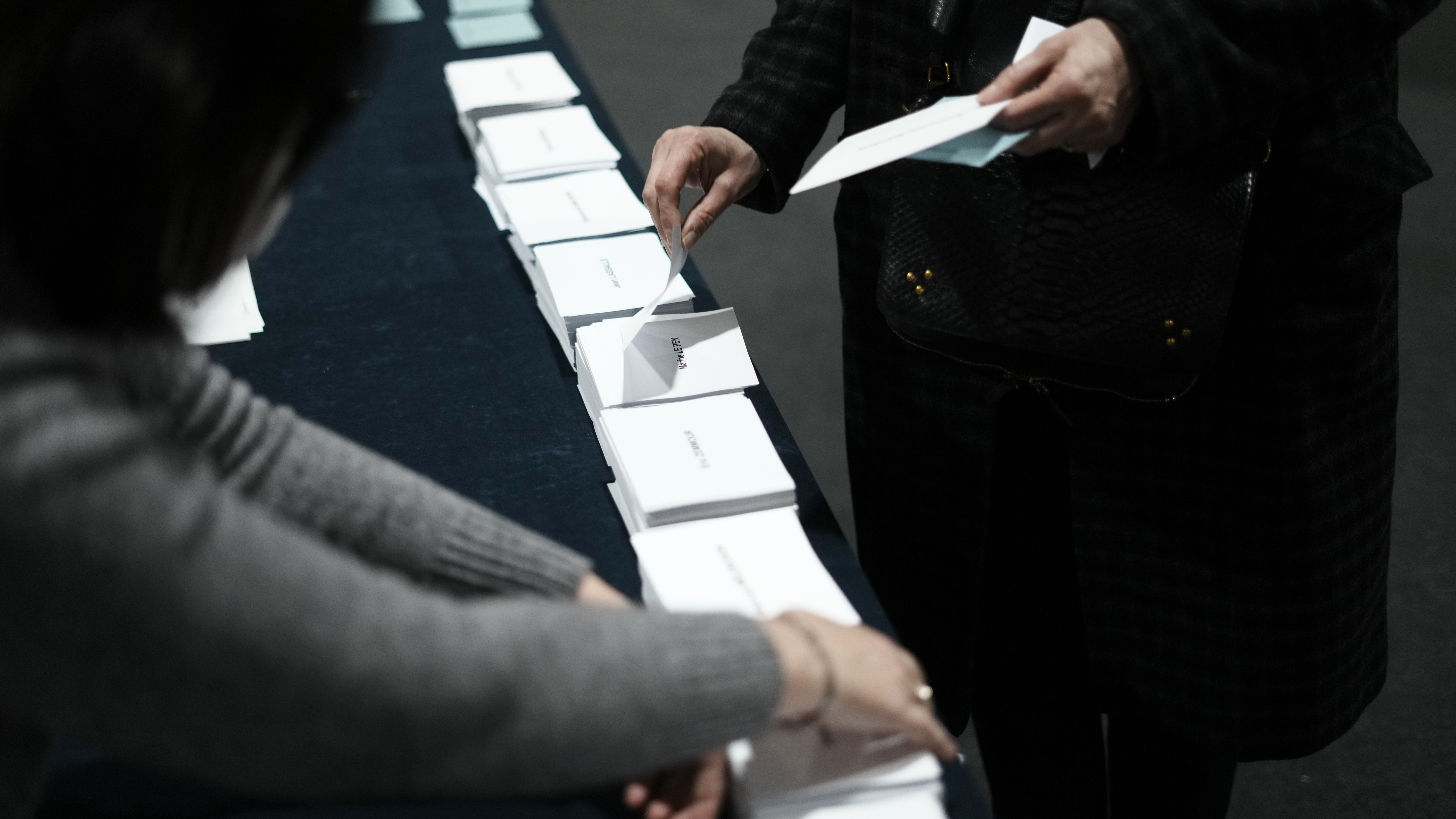 French presidential election: Macron and Le Pen head to runoff : NPR