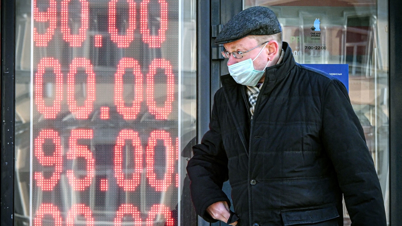 3 things to know as Russia heads to a historic debt default : NPR