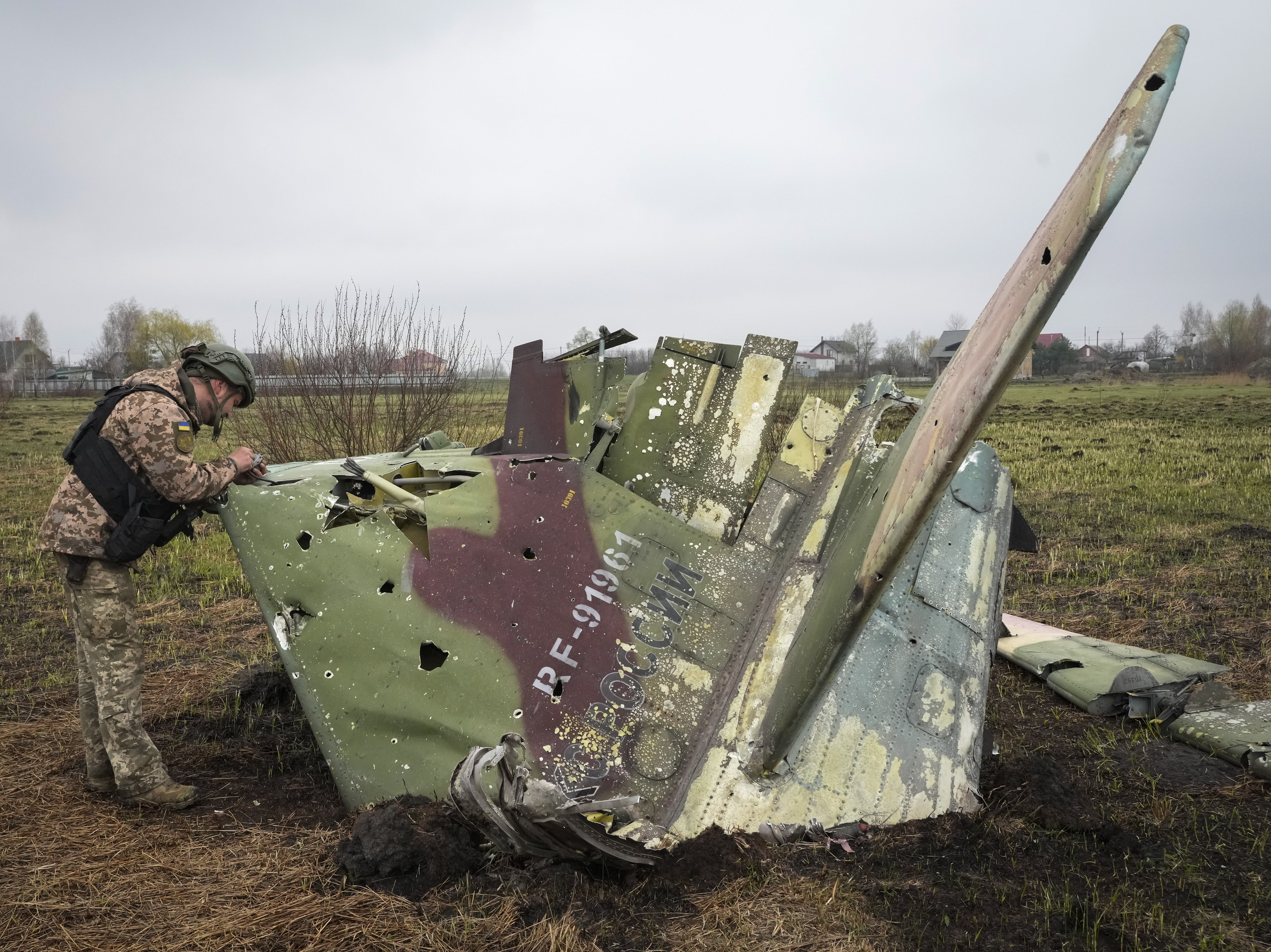 Ukraine says it's downed 200 aircraft, a mark of Russian failures in ...