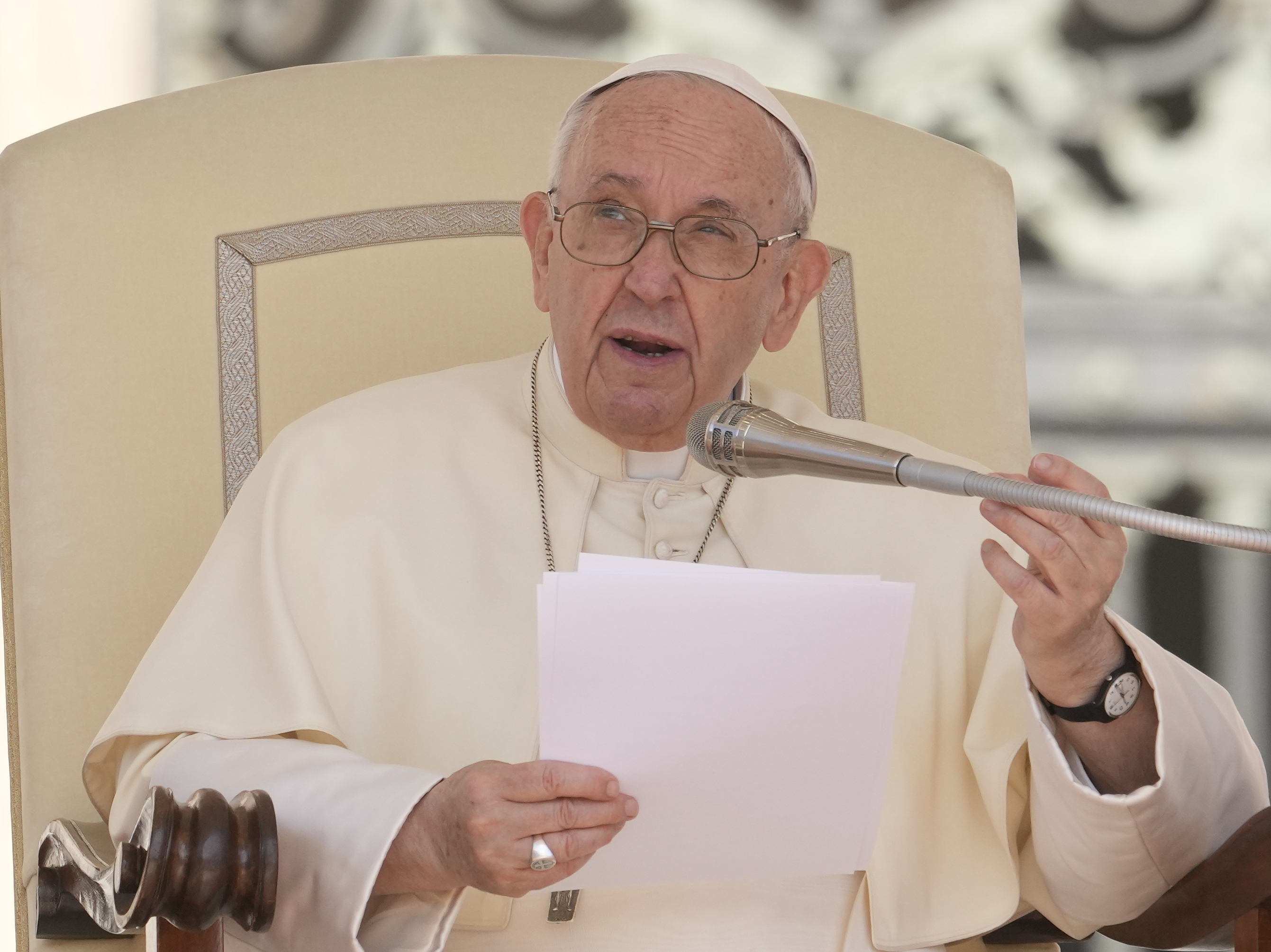 Pope Francis and a cardinal say it's time for the U.S. to act on guns ...