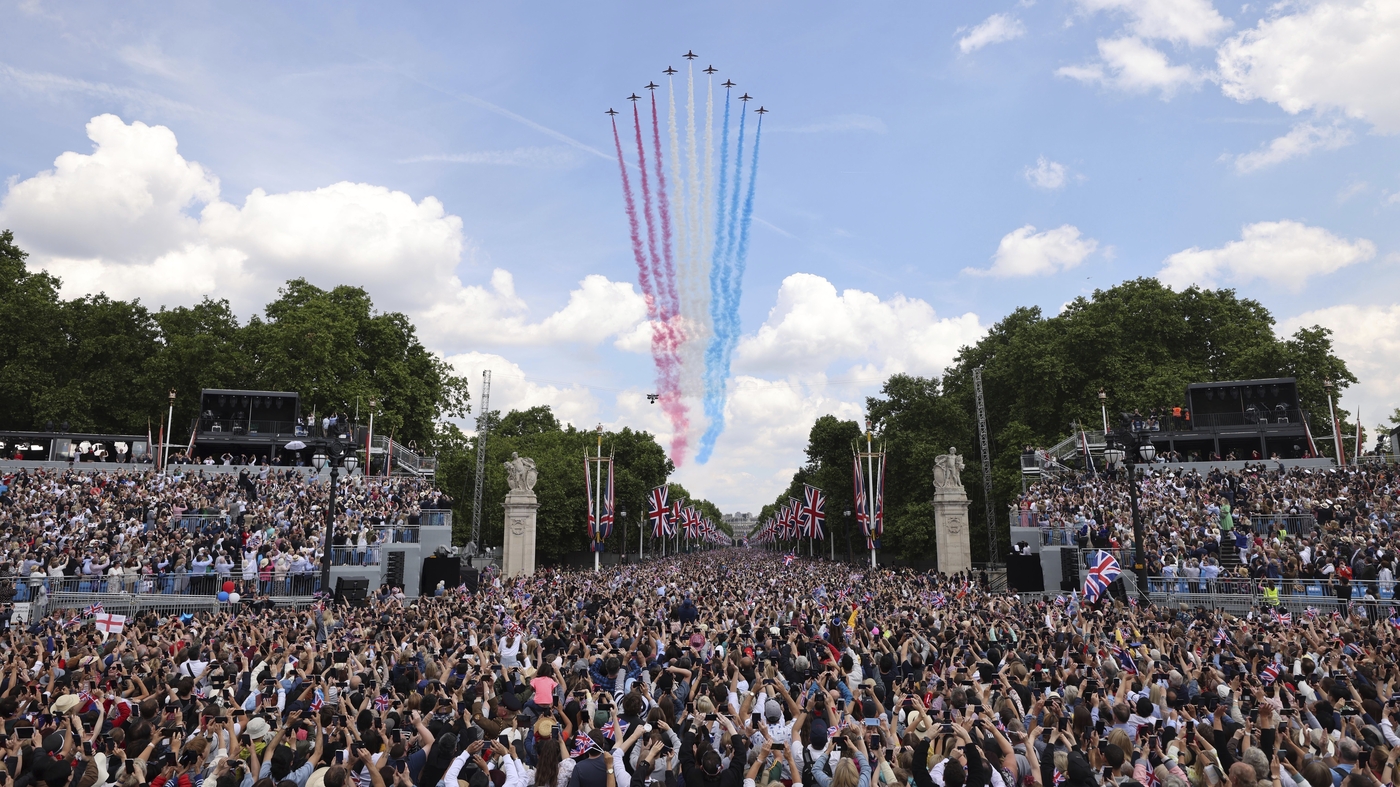 Photos: Britain celebrates Queen Elizabeth's Platinum Jubilee : The ...