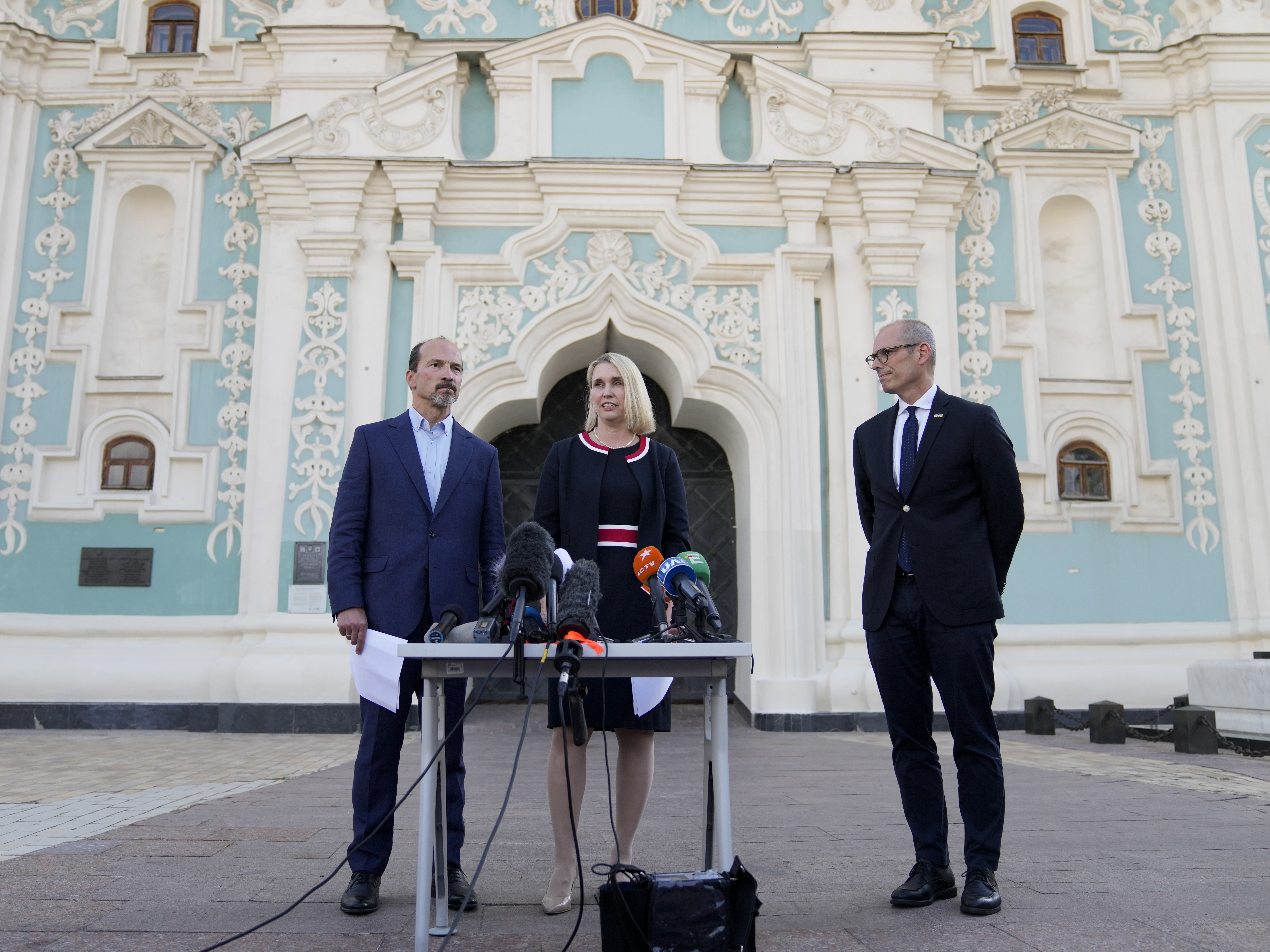 U.S. ambassador to Ukraine: 'It's going to be a long, grinding, tough ...