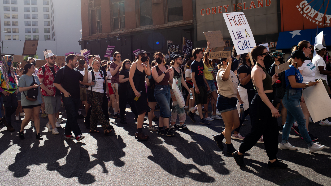 Photos: See reactions to the Roe v. Wade decision across the U.S. : The ...