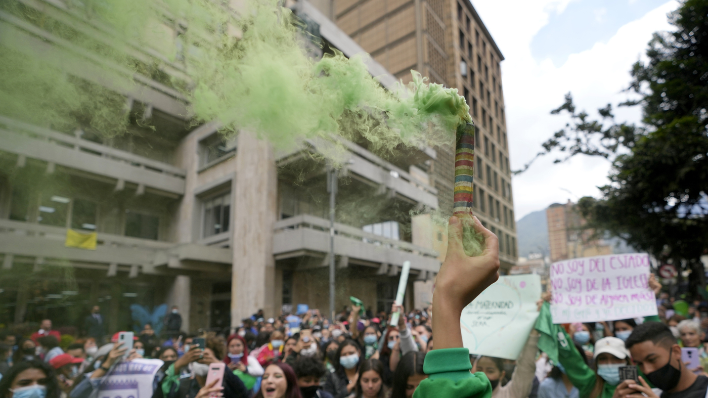 What the end of Roe could mean for the rest of the world : NPR