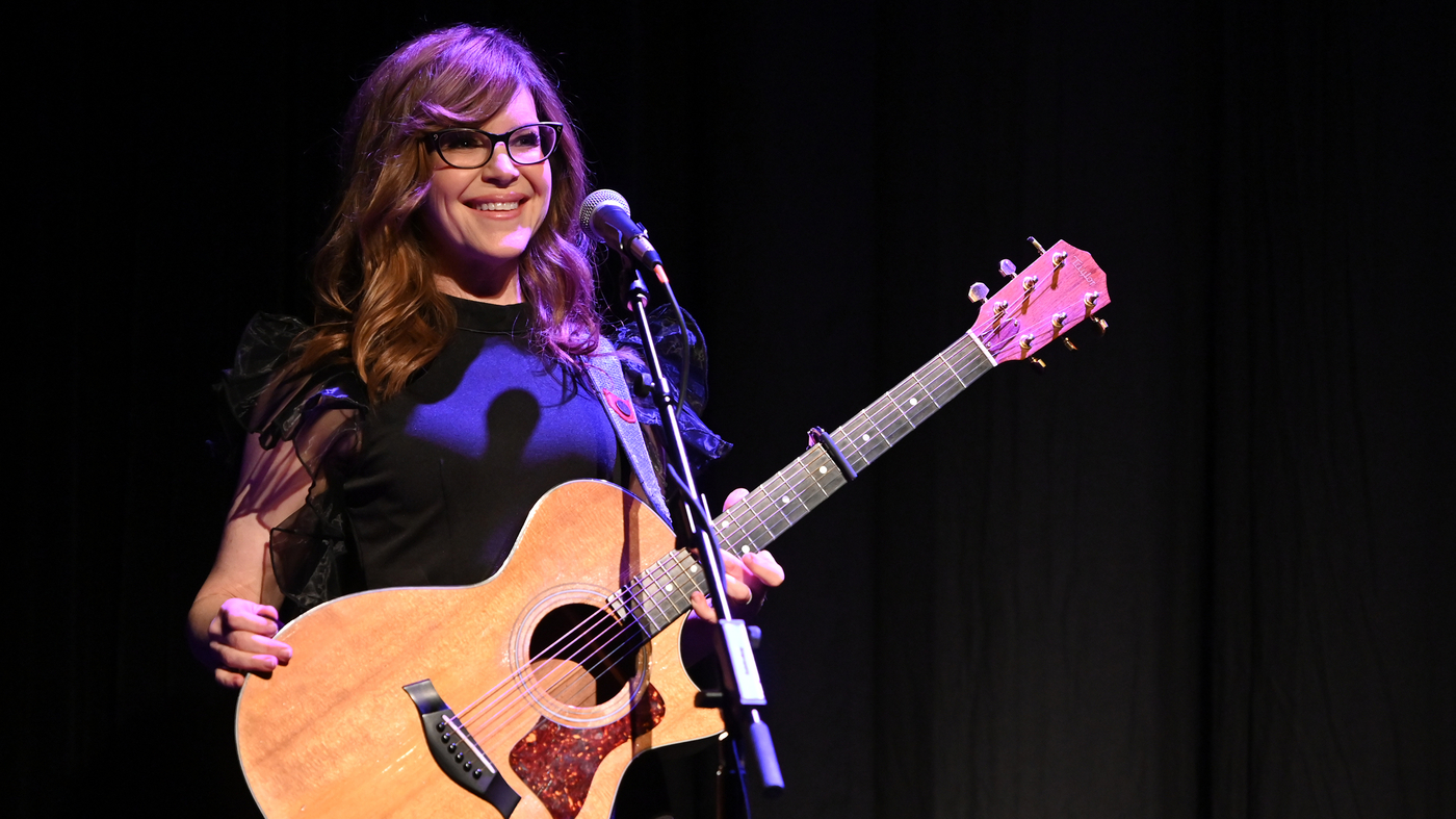 The Song That Changed My Life: Lisa Loeb : Bullseye with Jesse Thorn : NPR