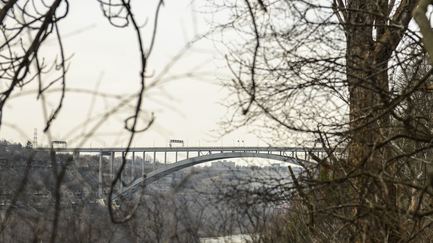 U.S. gun smuggling complicates Canada's gun control efforts : NPR