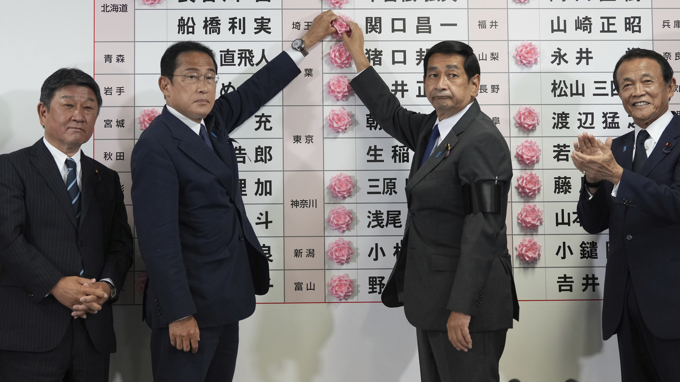 Shinzo Abe's party scores a major victory in Japan's election : NPR
