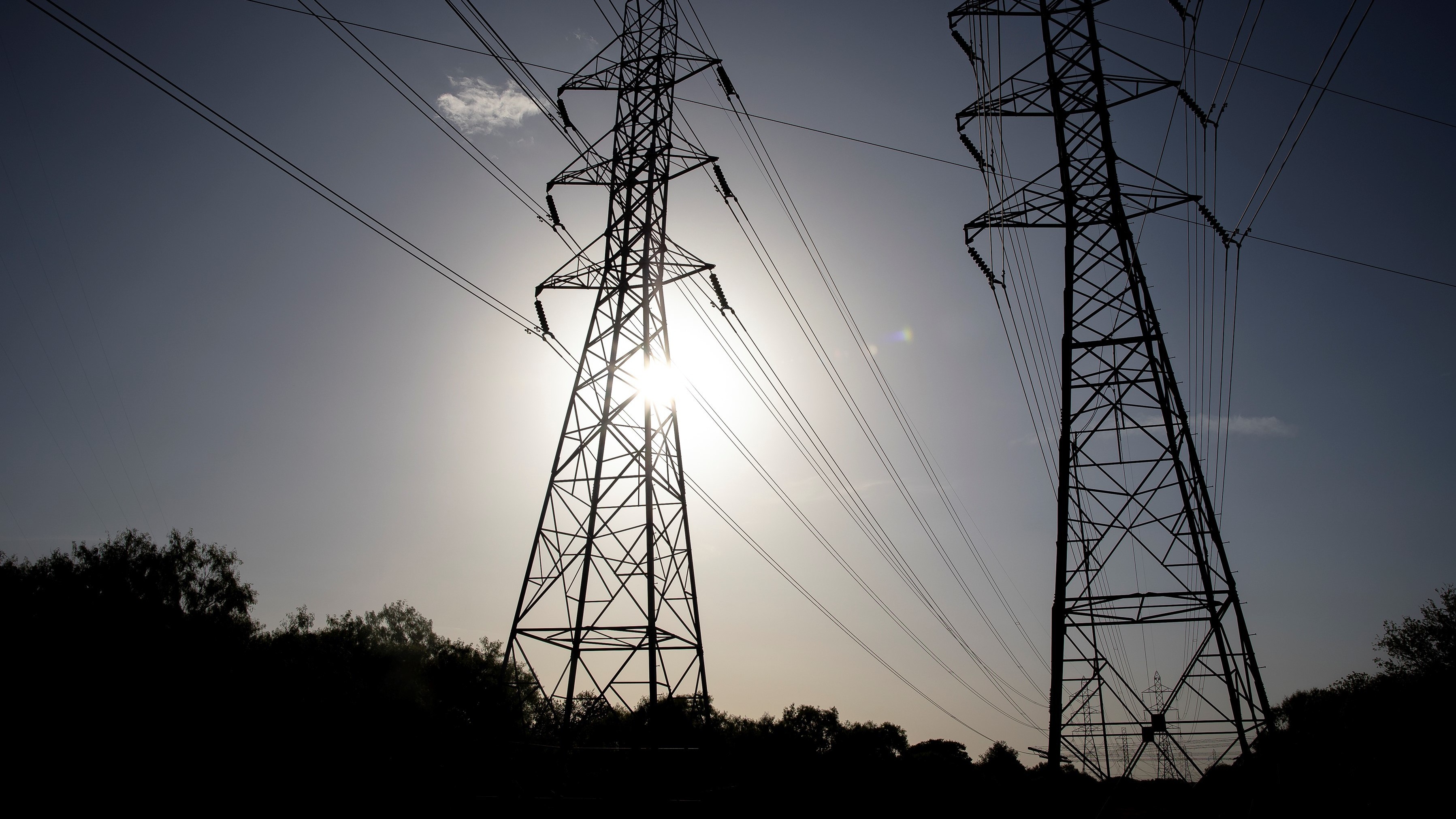 U.S. heat wave: Utilities and the power grid are keeping up for now : NPR