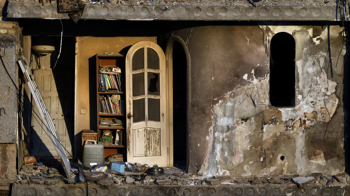 Haunting photos capture the remnants of everyday life in Ukraine : The ...