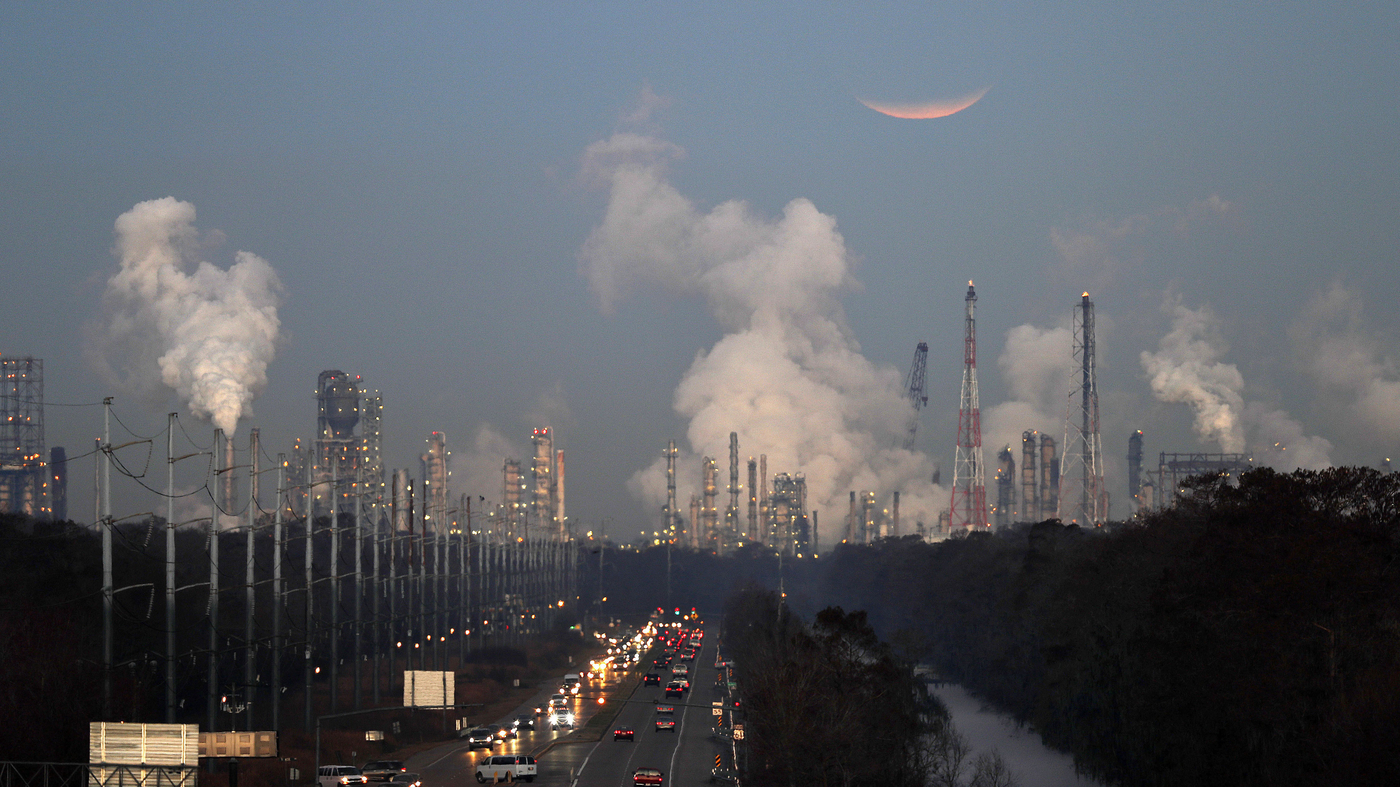 Inflation Reduction Act tackles climate but could hurt marginalized ...