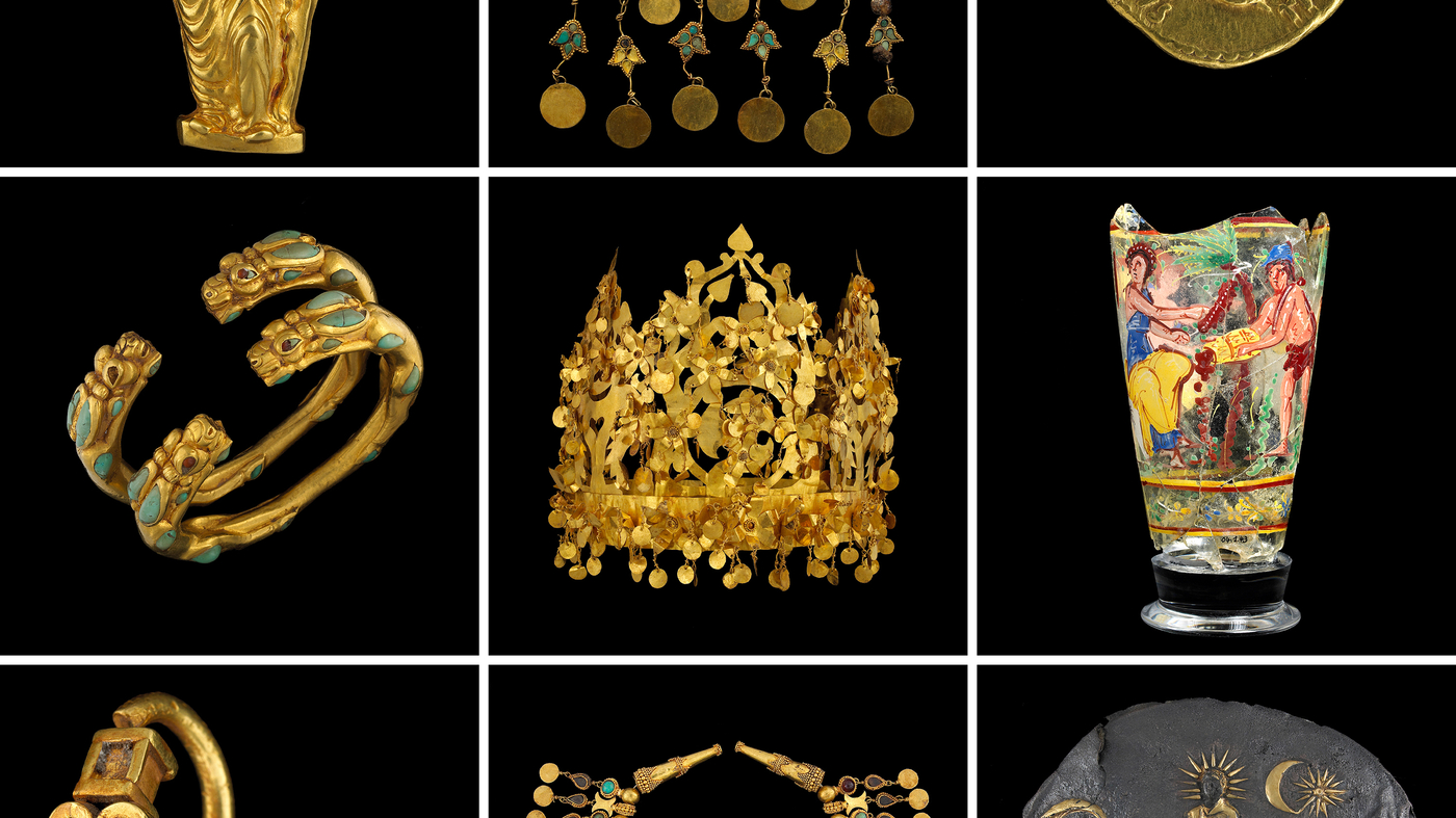 The Taliban now guard Afghanistan's National Museum, where they once ...