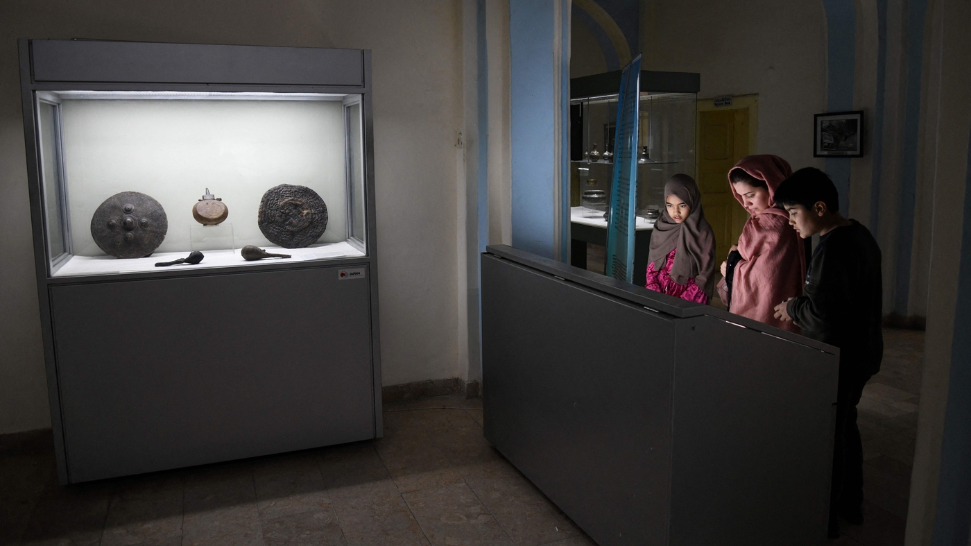 The Taliban now guard Afghanistan's National Museum, where they once ...