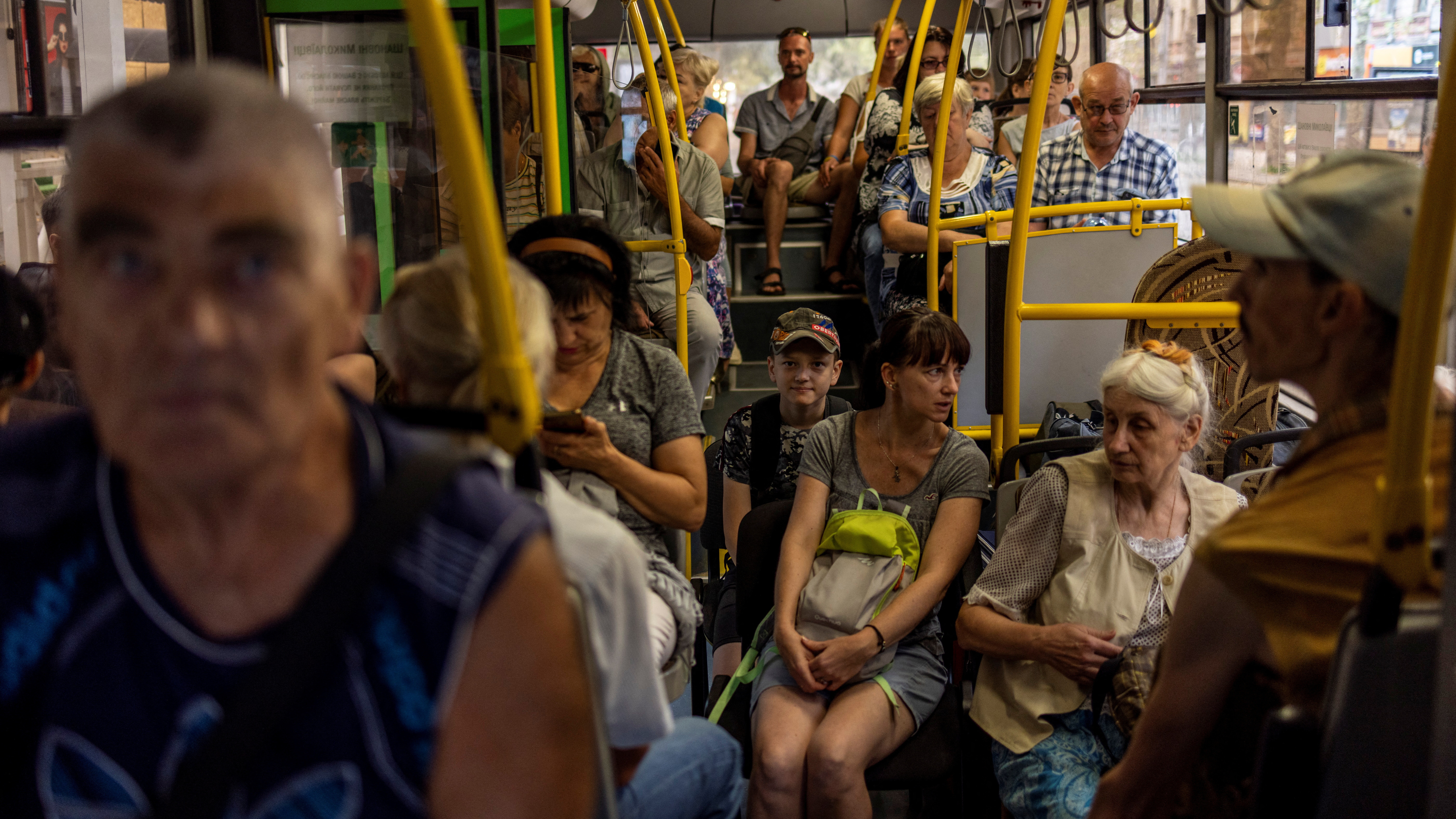 Ukraine uses U.S. rockets to retake land from Russia but troops say ...