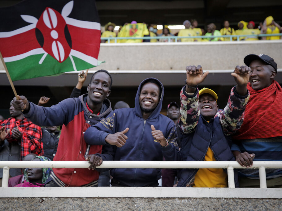 William Ruto, sworn in as Kenya's president, touts his chicken seller ...