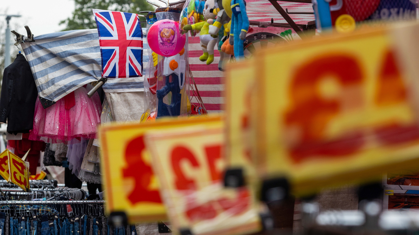 The U.K.'s cost of living crisis worries young people in London : NPR