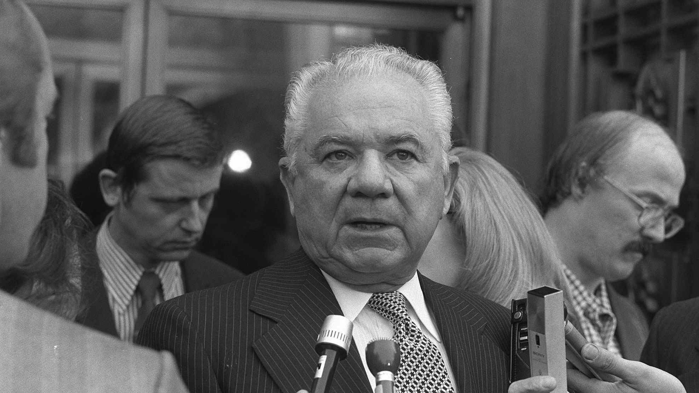 Trump and his lawyers keep ghosts of Nixon and Watergate alive and ...