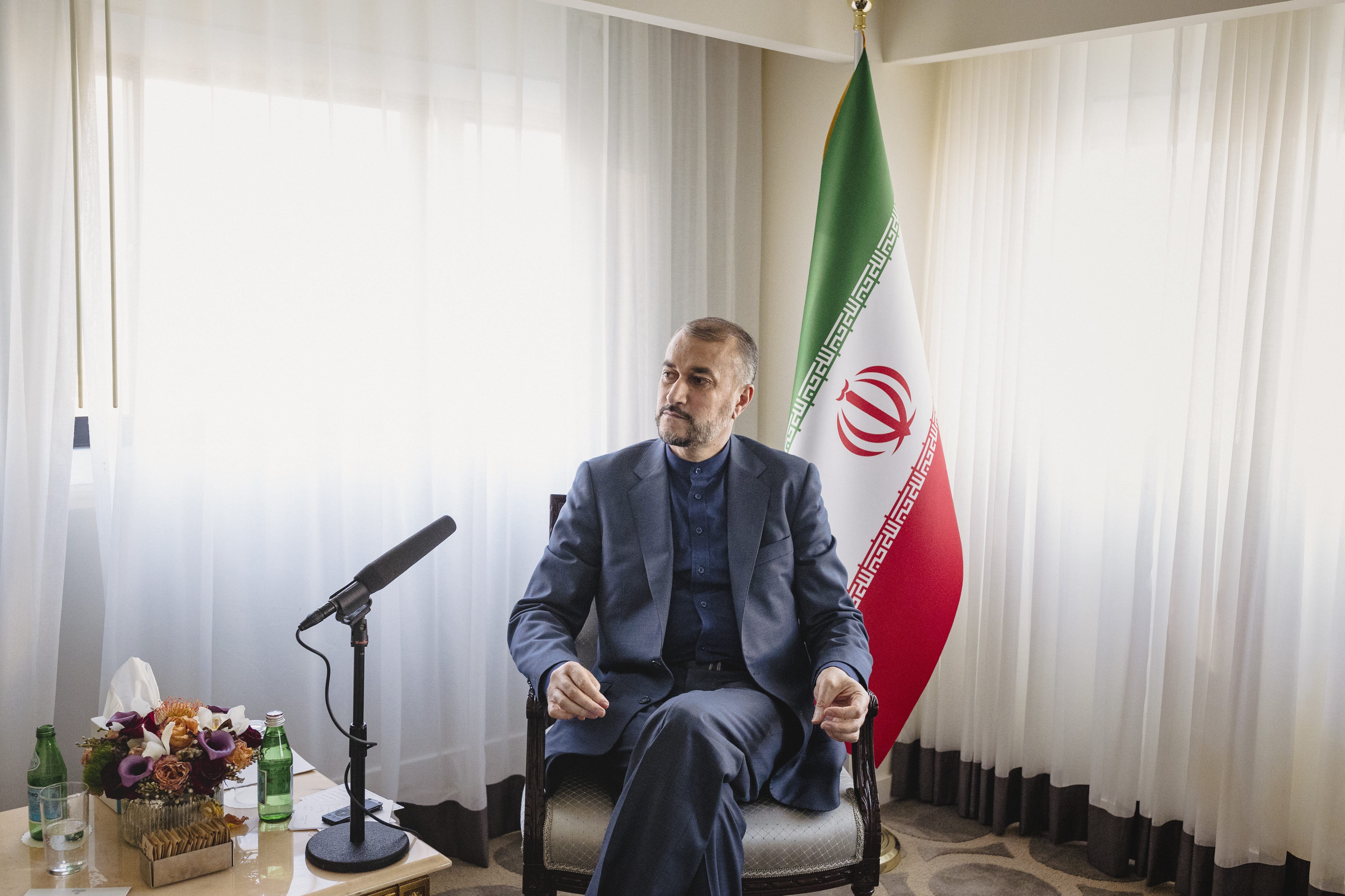 The protests won't lead to regime change, Iran's foreign minister tells ...