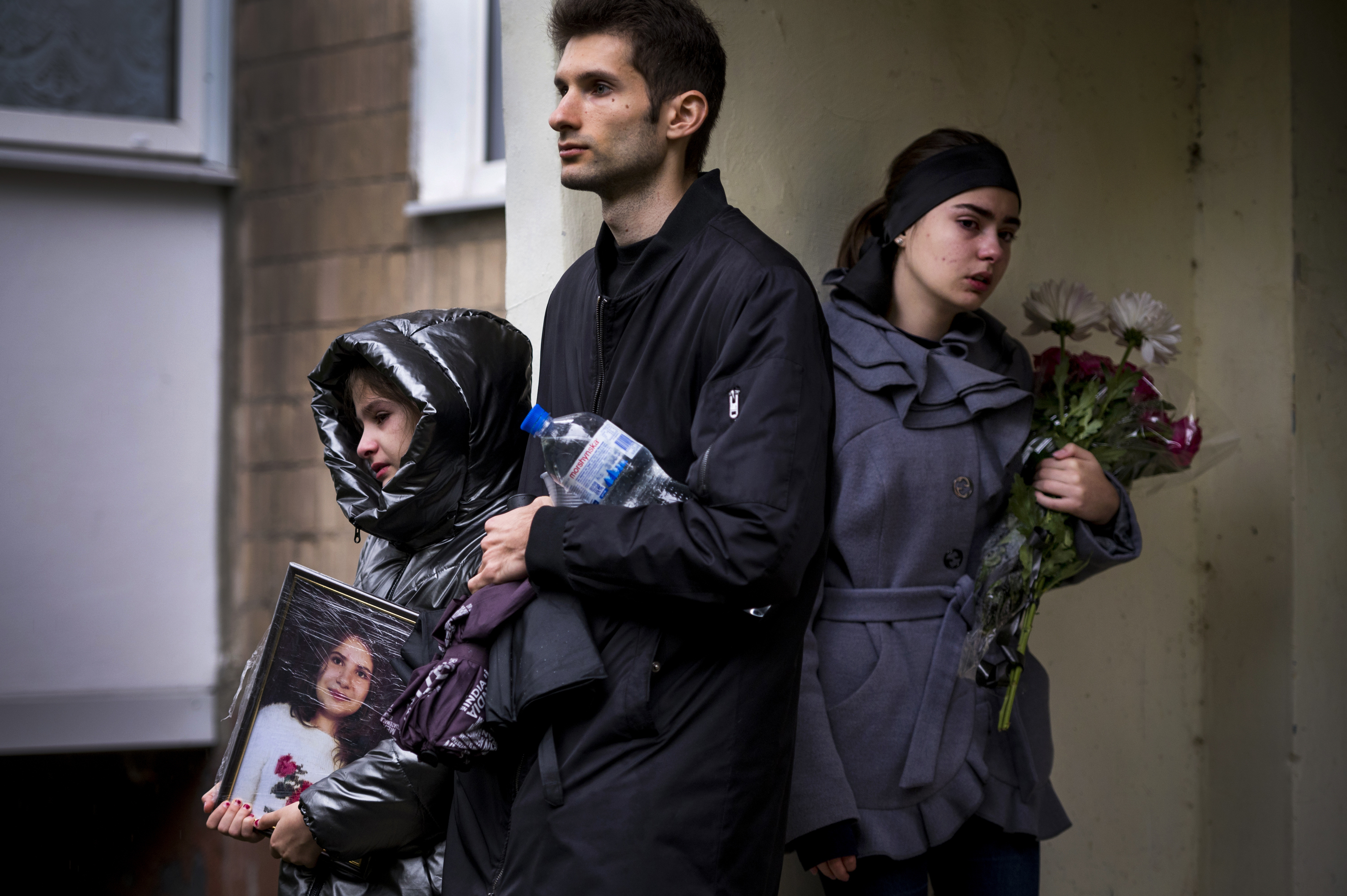 Ukrainians grieve for an 11-year-old girl killed by a Russian missile ...