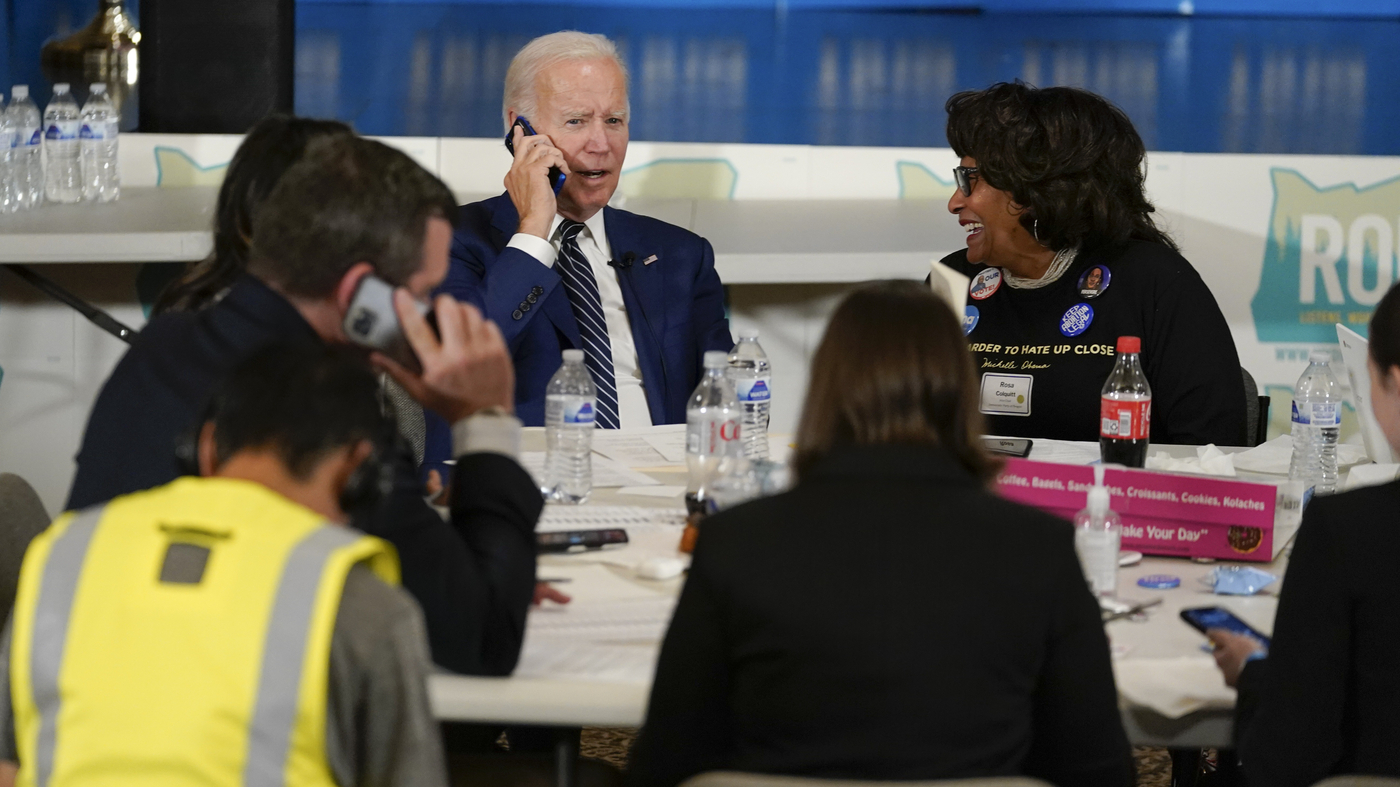 How Biden is picking his midterm campaign trail spots : NPR