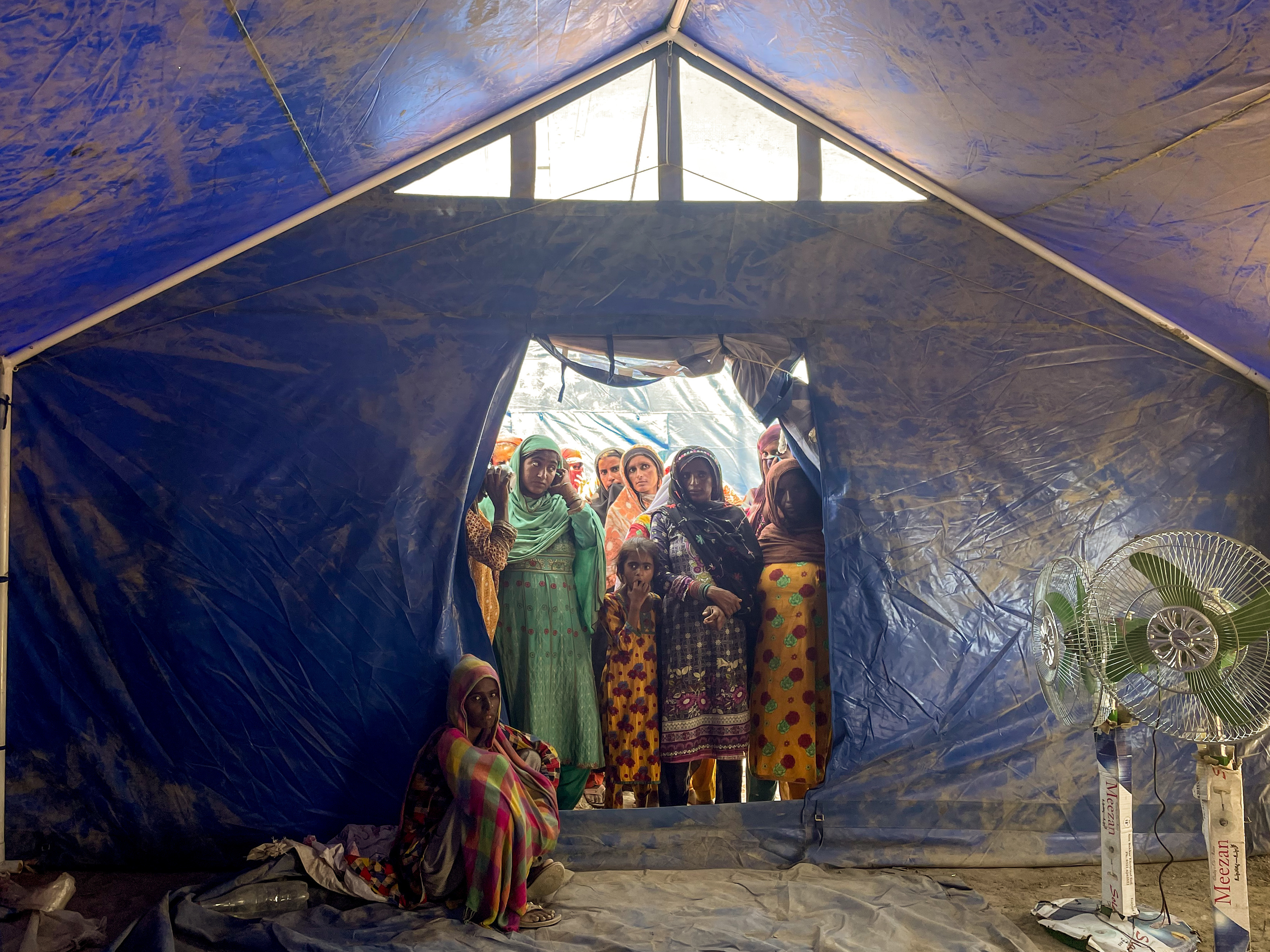 The fearless midwives of Pakistan: In the face of floods, they do not ...