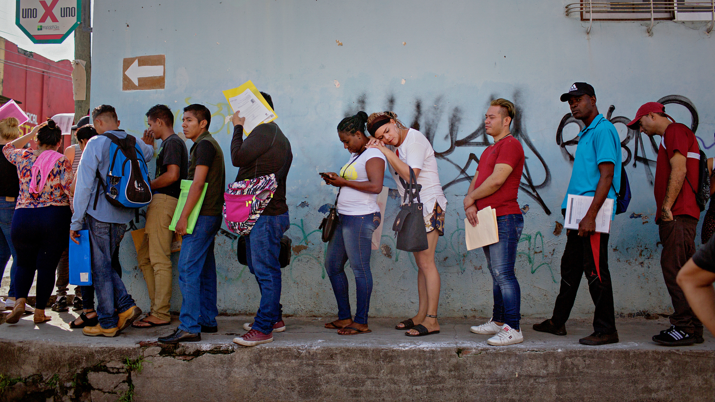 PHOTOS: 8 refugees share the precious things they brought to remind ...