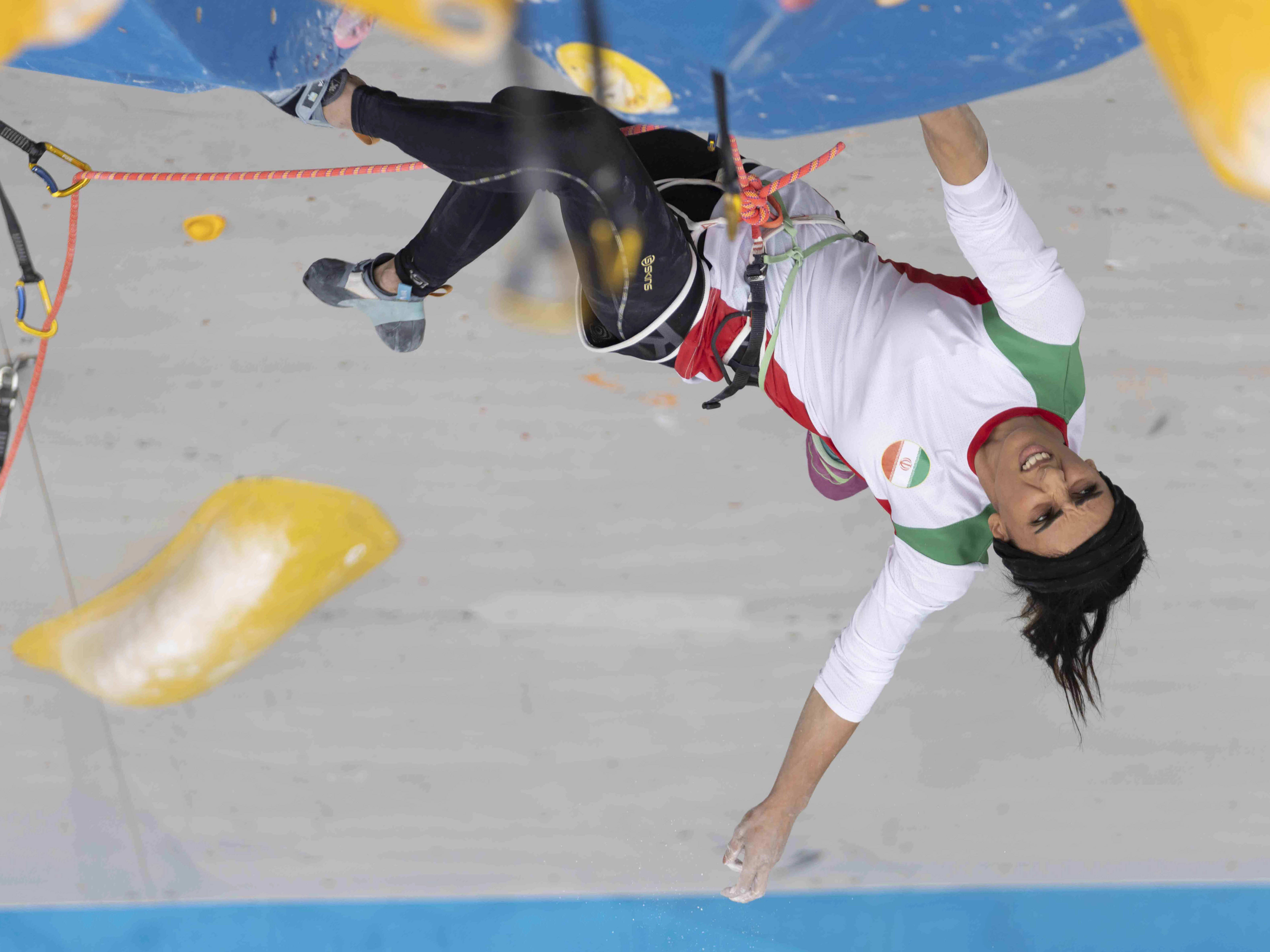 Worry grows for a female Iranian athlete who climbed without a hijab ...
