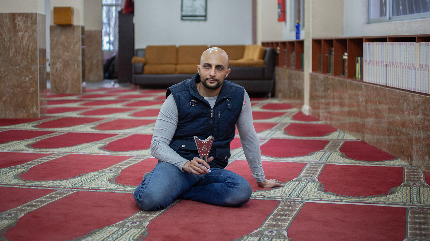 PHOTOS: 8 refugees share the precious things they brought to remind ...