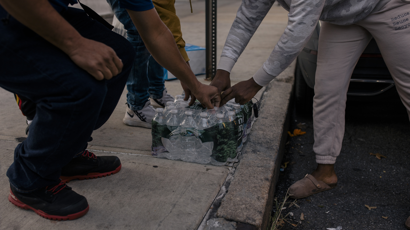 Thousands of Venezuelan migrants legally in the U.S. are in limbo ...