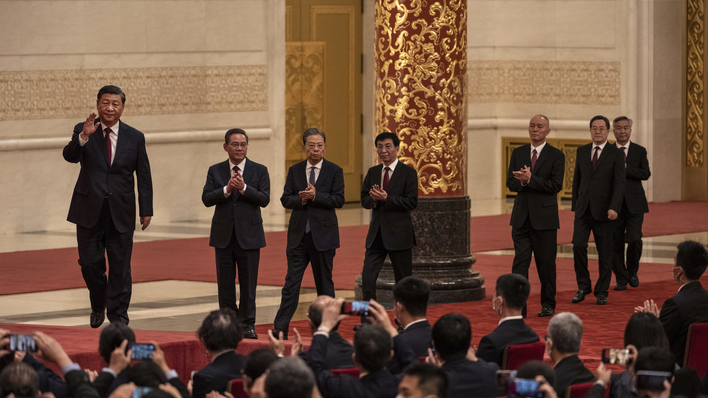 Xi Jinping locks in a 3rd term in China and no one knows who'll succeed ...