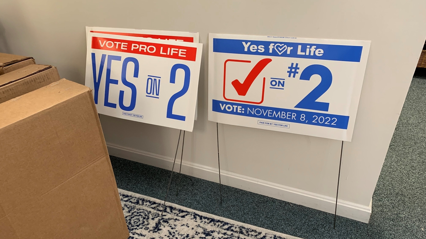 Kentucky activists ask voters to reject anti-abortion amendment : NPR