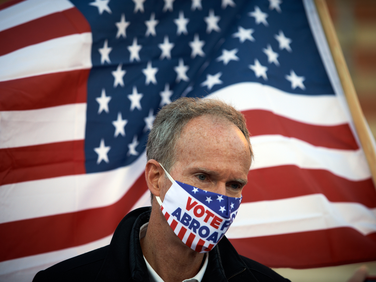 Why Americans living abroad are a voting bloc with untapped political ...