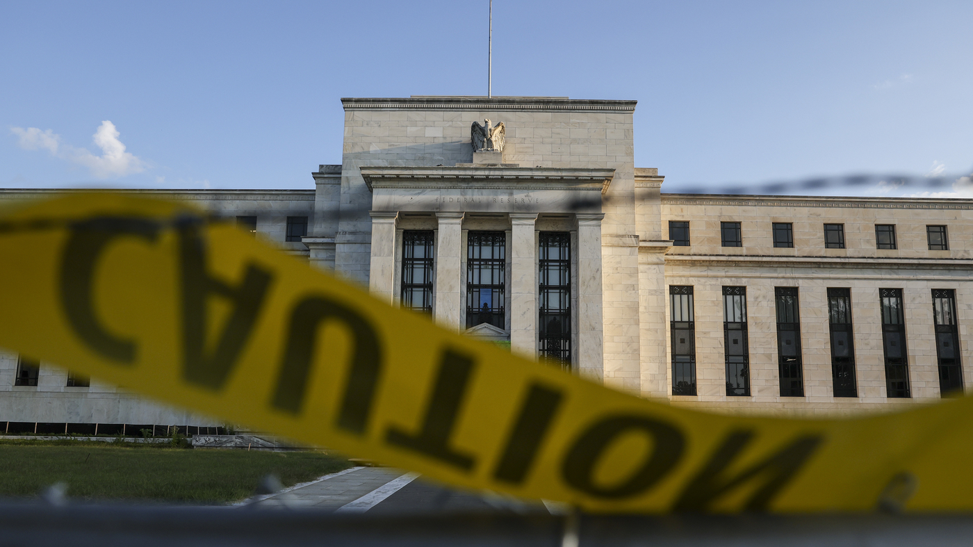 The Taylor Rule is a formula that puts Fed interest rate decisions on ...