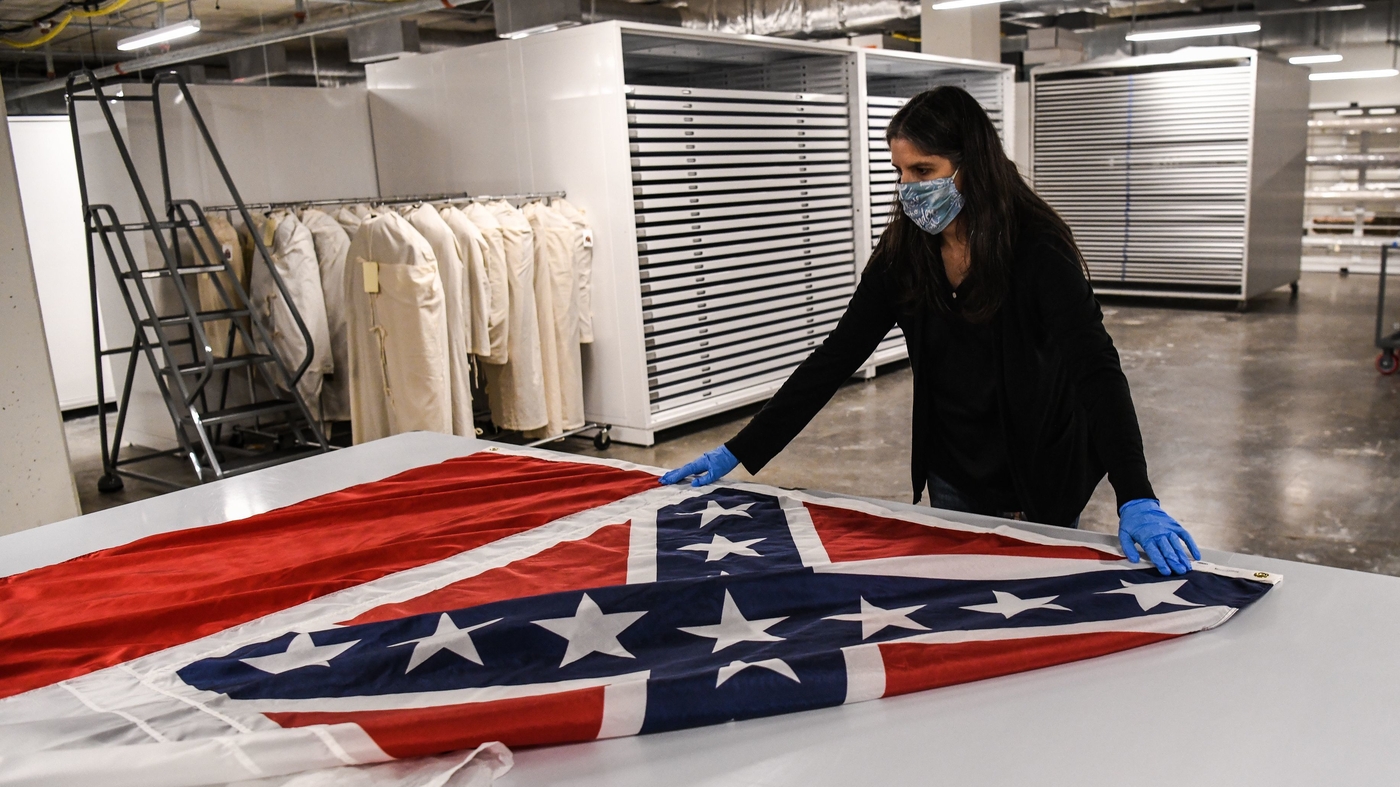 Meet first-time voters supporting Republicans on Election Day 2022 : NPR