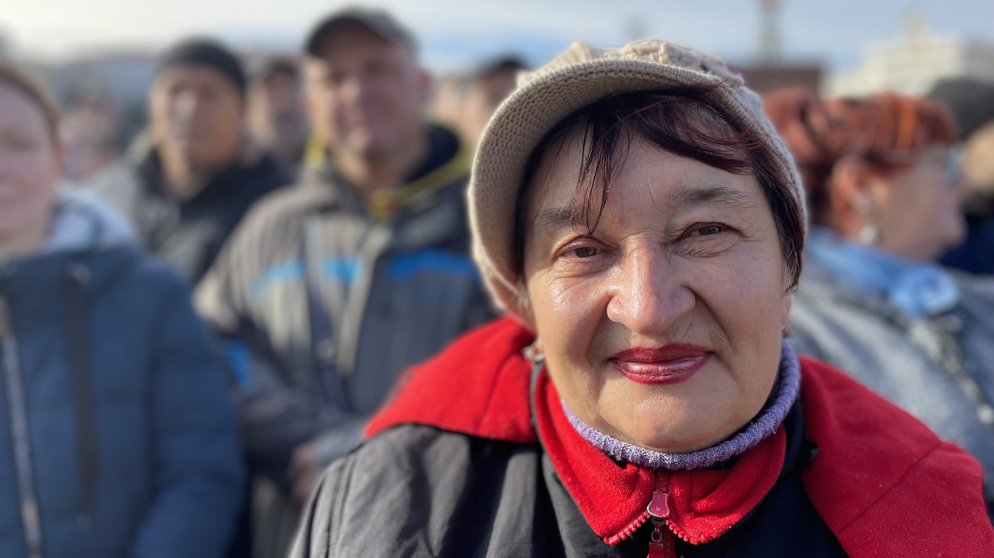 Ukrainians dance and sing in Kherson celebrating Russia's withdrawal : NPR