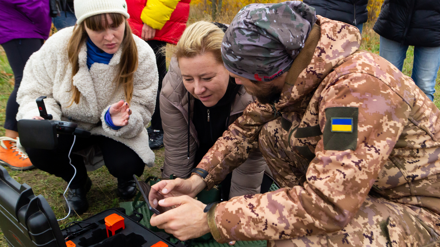 Women in Ukraine start training to be drone pilots in the war against ...