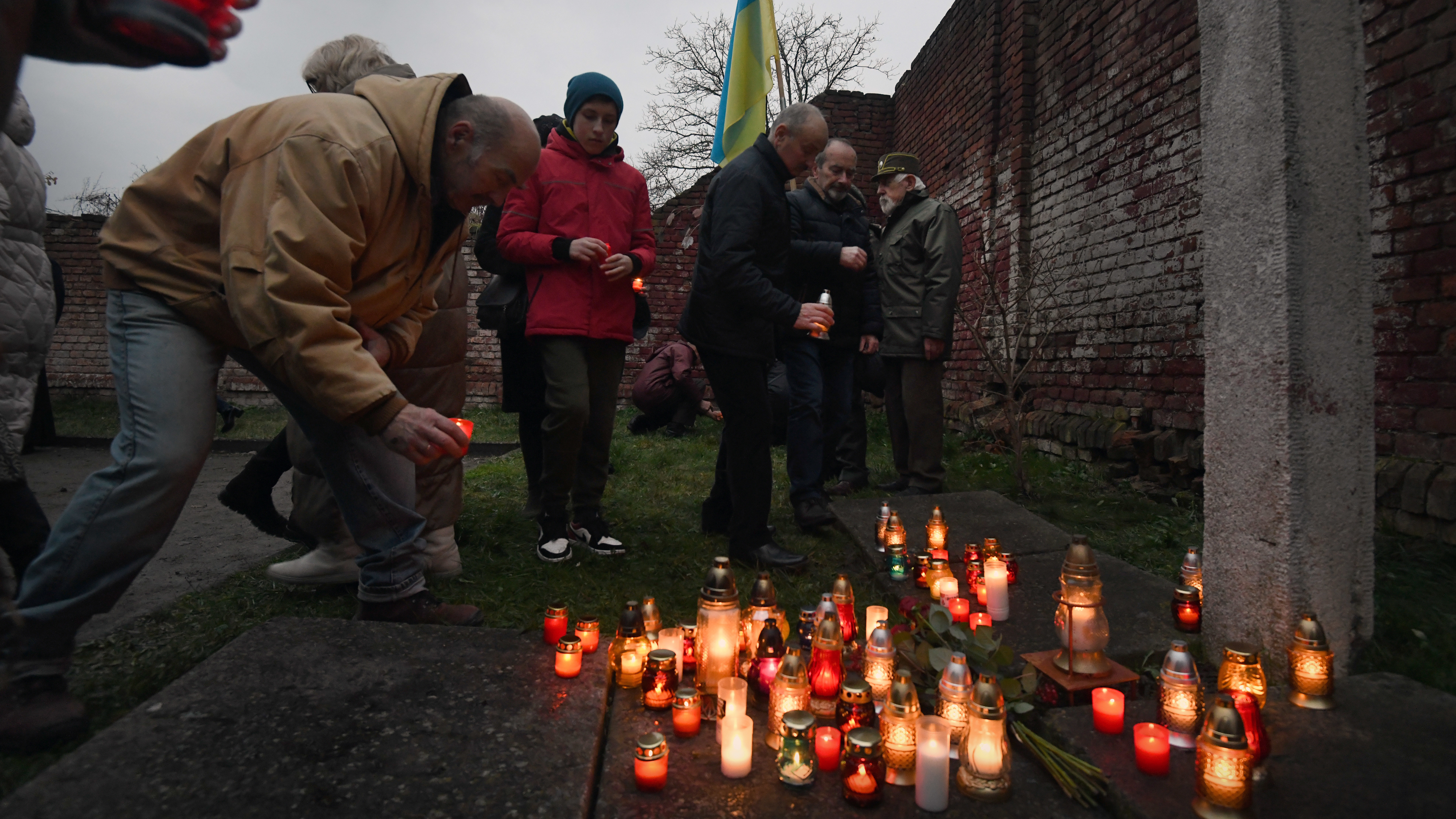 Ukraine remembers a famine under Stalin, and points to parallels with ...