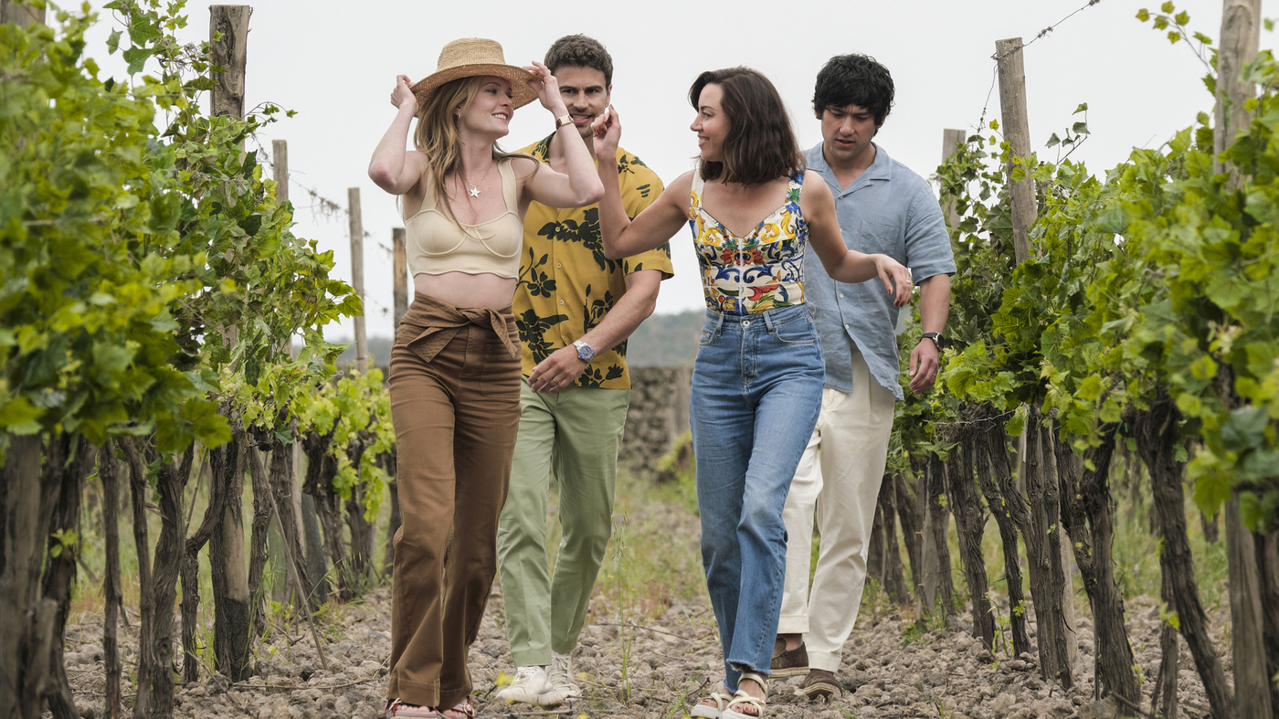 Fresh Air Weekend: Mike White on 'White Lotus'; Maître d' Michael ...