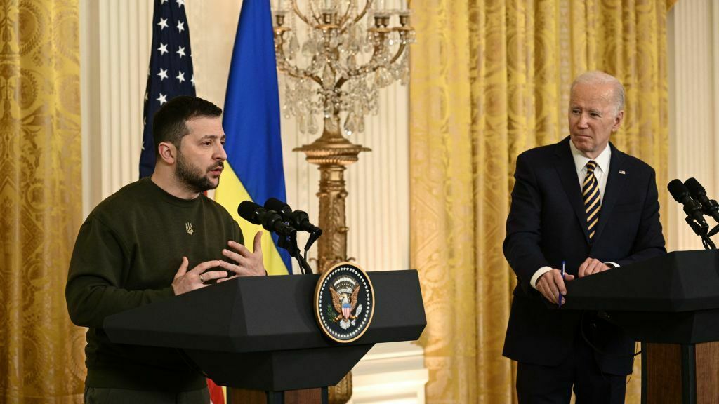 ΑΠΟ ΤΟ ΑΛΛΟ ΜΕΤΩΠΟ ΣΤΗΝ ΟΥΚΡΑΝΙΑ... ΚΑΙ ΟΙ ΗΠΑ ΤΕΛΕΙΩΝΟΥΝ ΤΟΝ ΖΕΛΕΝΣΚΙ ...