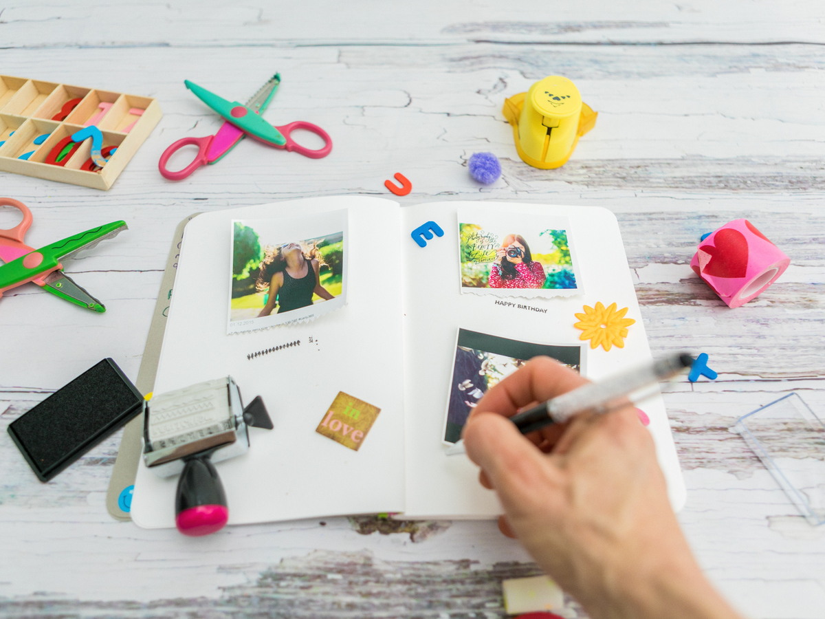 How Your Brain Keeps Track of Time—And Place—In Memories : Short Wave : NPR