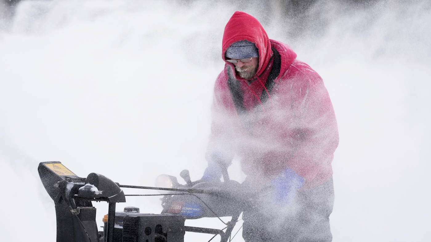 Winter storm, including bomb cyclone for Great Lakes, freezes most of ...