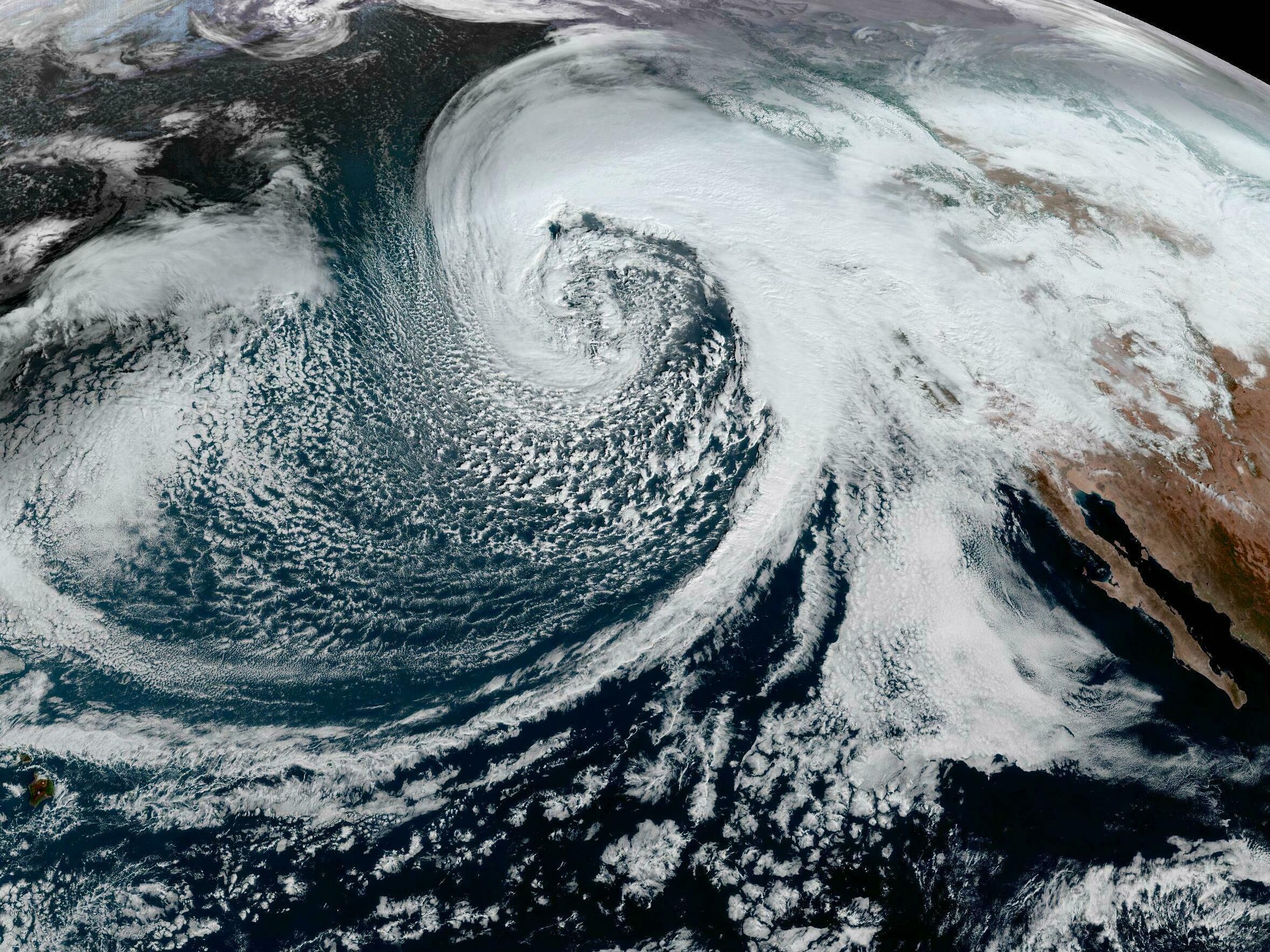 Powerful storm slams into California, bringing power outages and fears ...