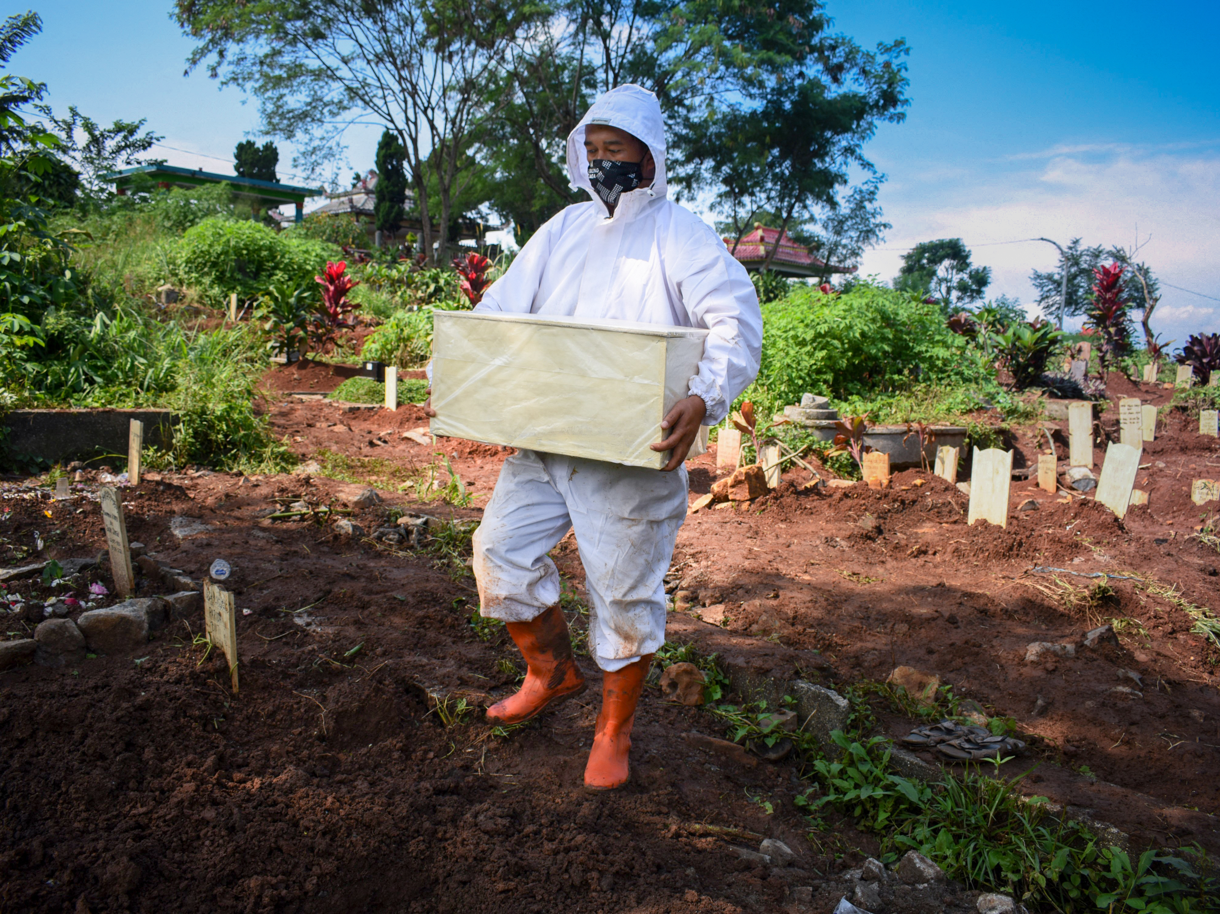 A U.N. report has good and dire news about child deaths. What's the ...